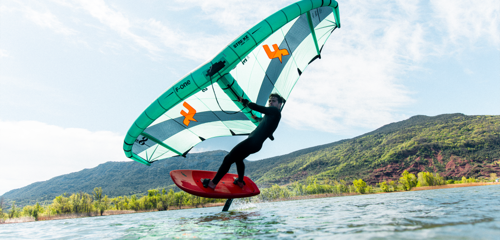 Découvrez la STRIKE CWC V3 - F-ONE